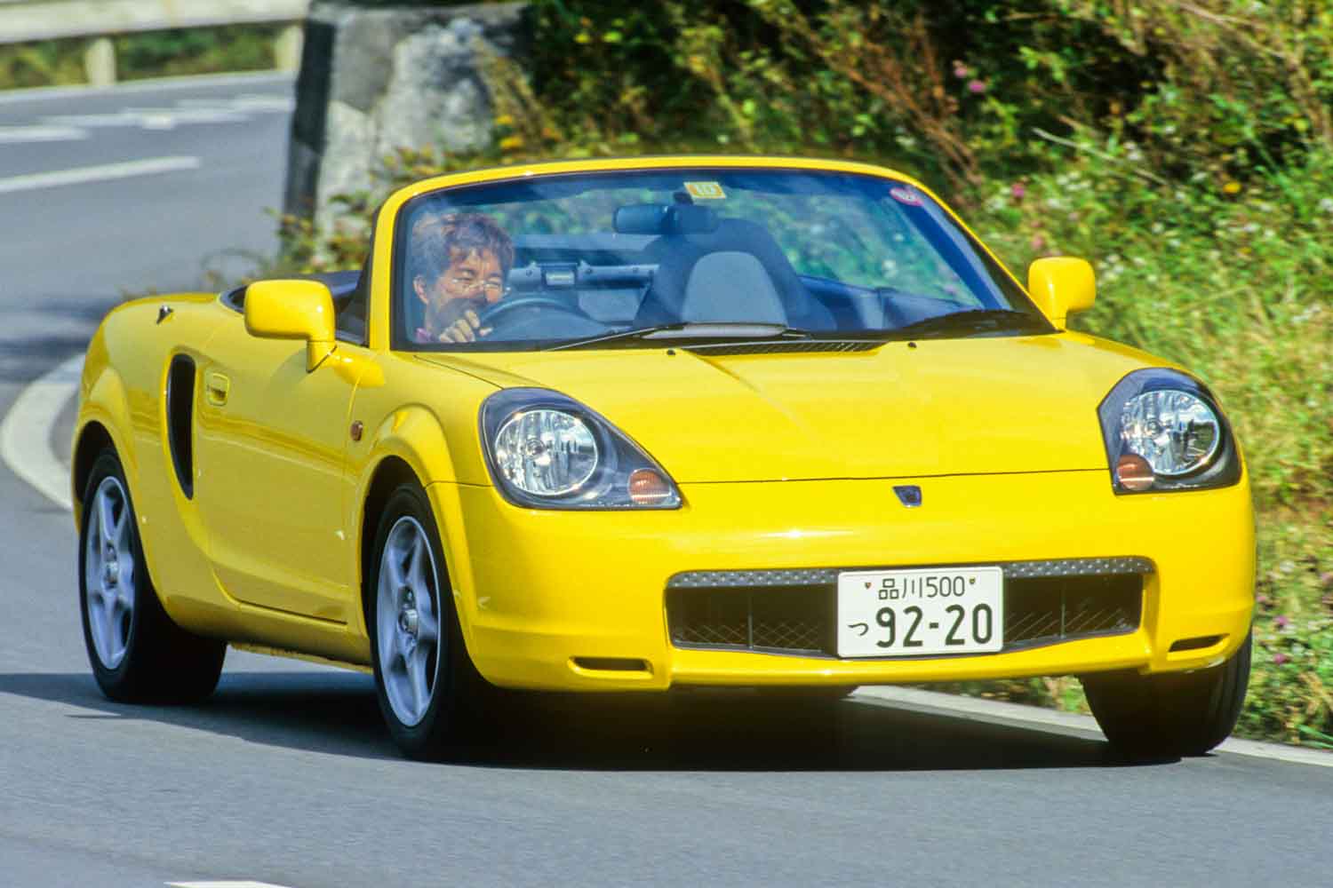 Driving into History: The Evolution of Toyota MR-S, From MR2 Successor to Modern Classic | AUTO ...